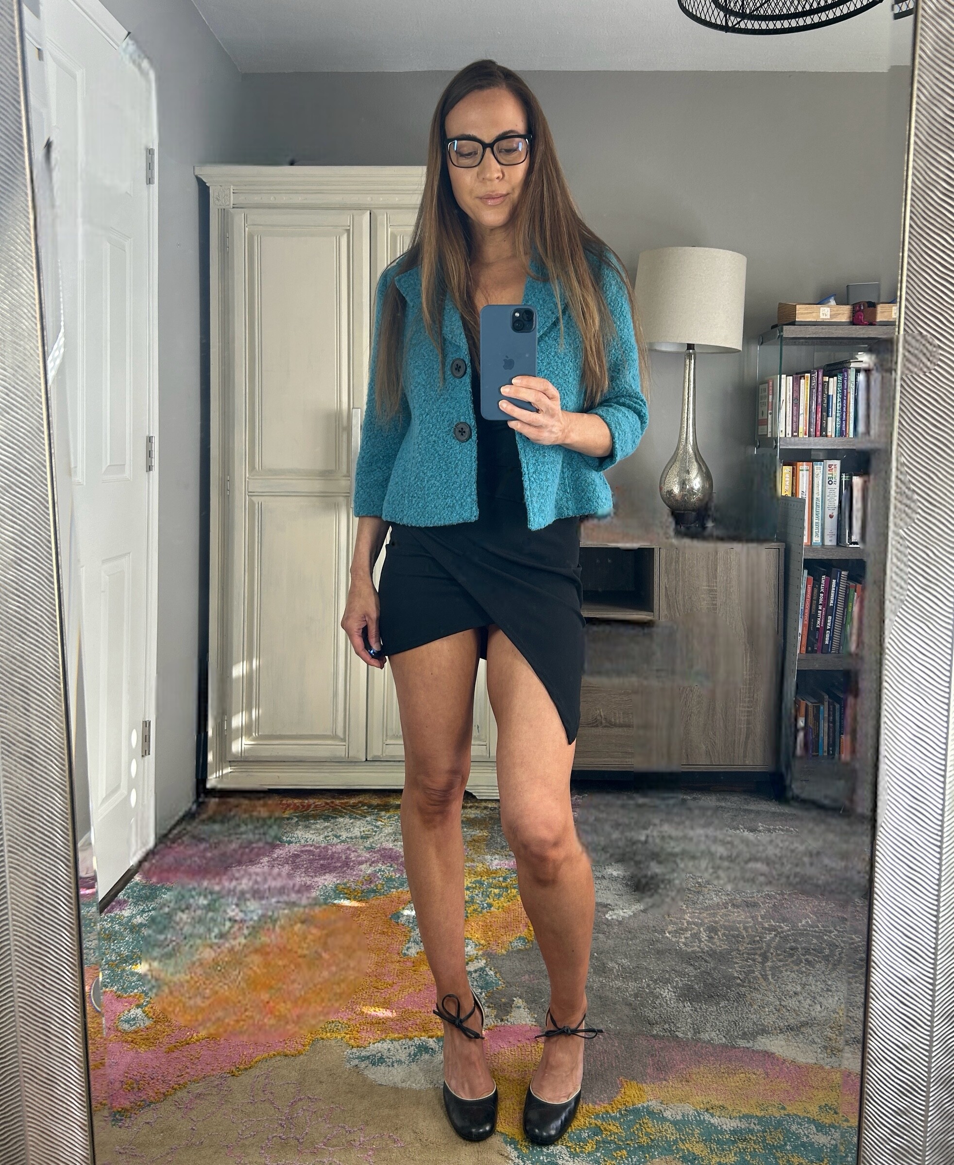 Legs made for a short skirt : r/legs