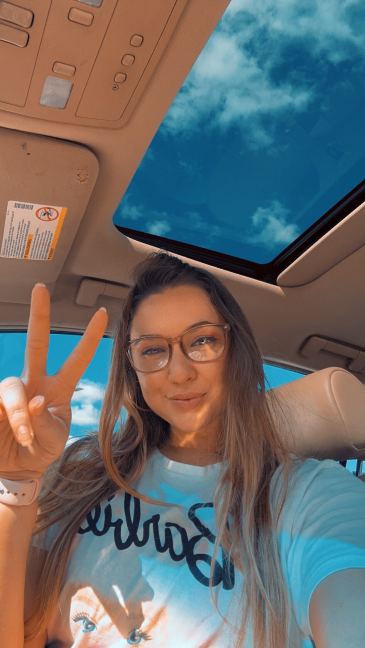 Just a single girl posting here 😊 (F26) : r/SelfieOver25