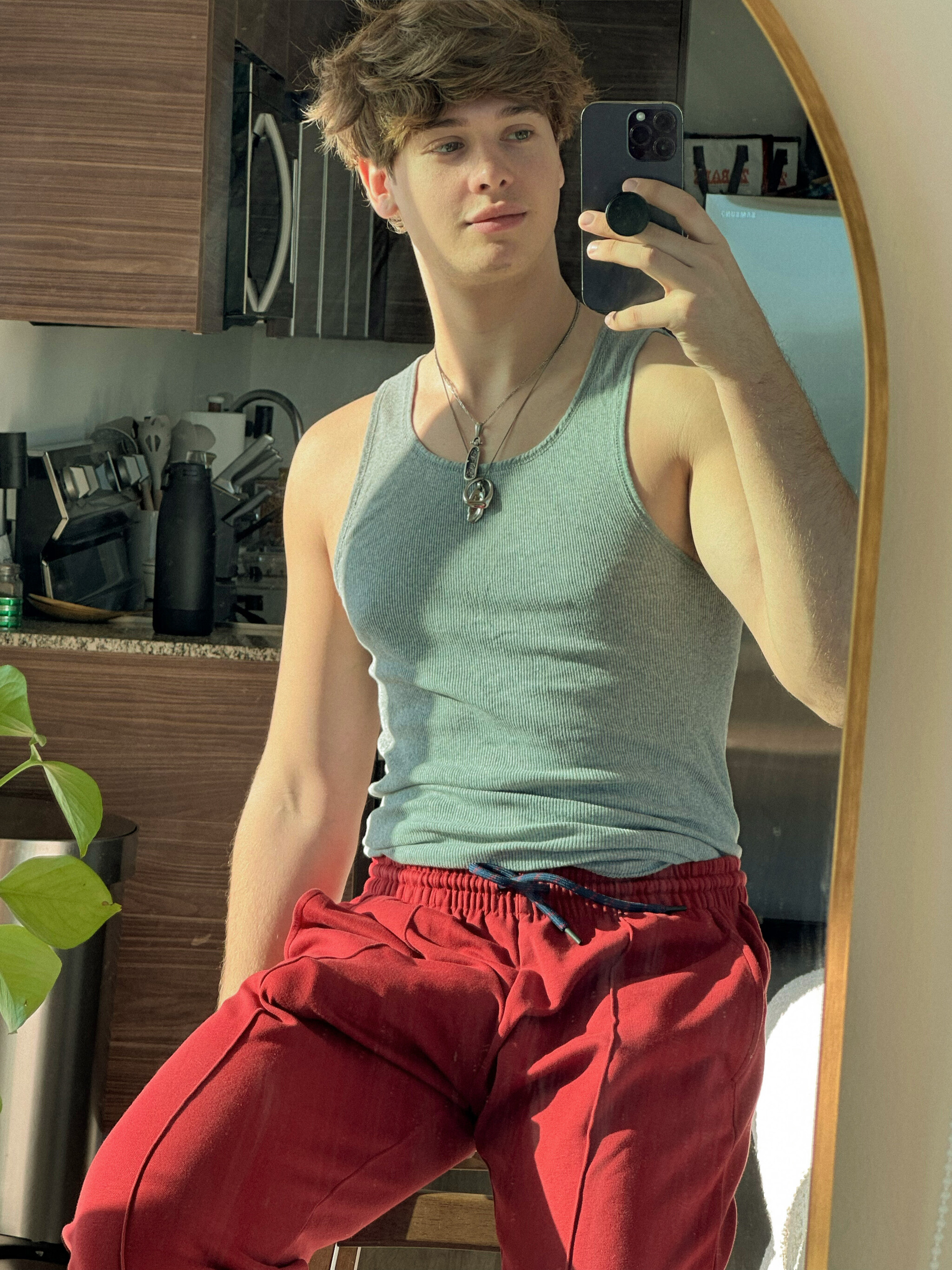 I have to run to the store.. think anyone will notice? : r/Bulges